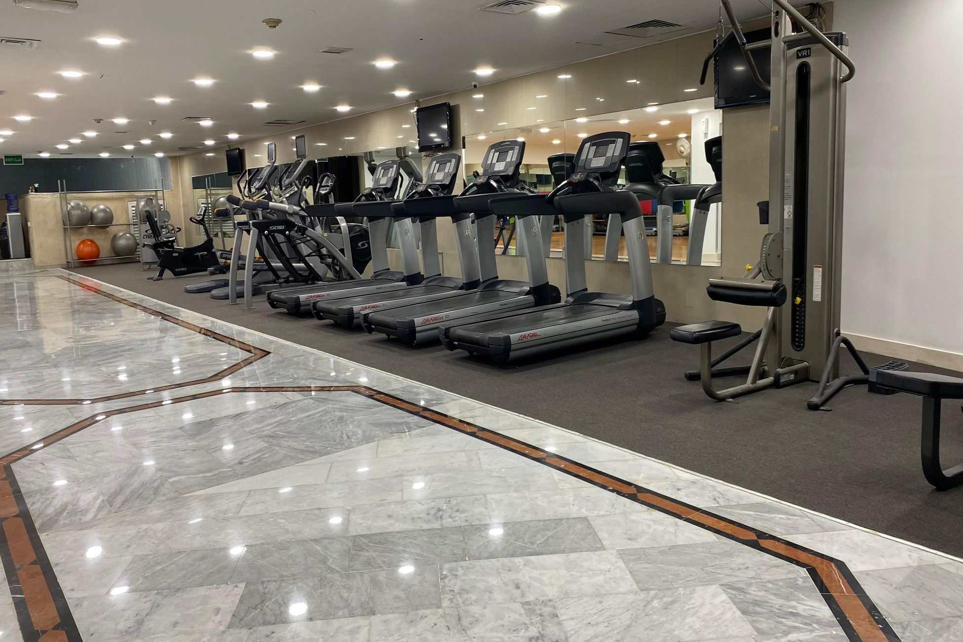 Centro fitness del Toledo Hotel Amman - Palestra e strutture benessere ...